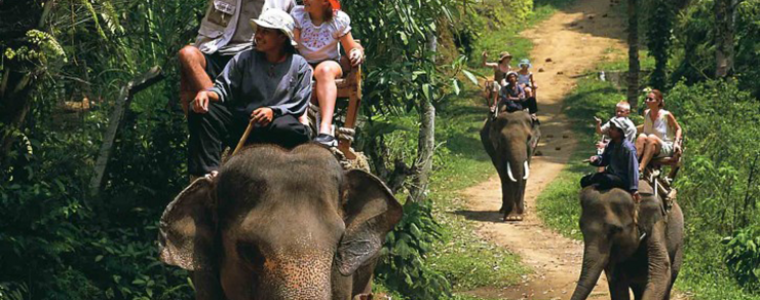 Vahan Yatra :: Taxi Booking, Car Booking, Car on Hire, Innova Taxi ...